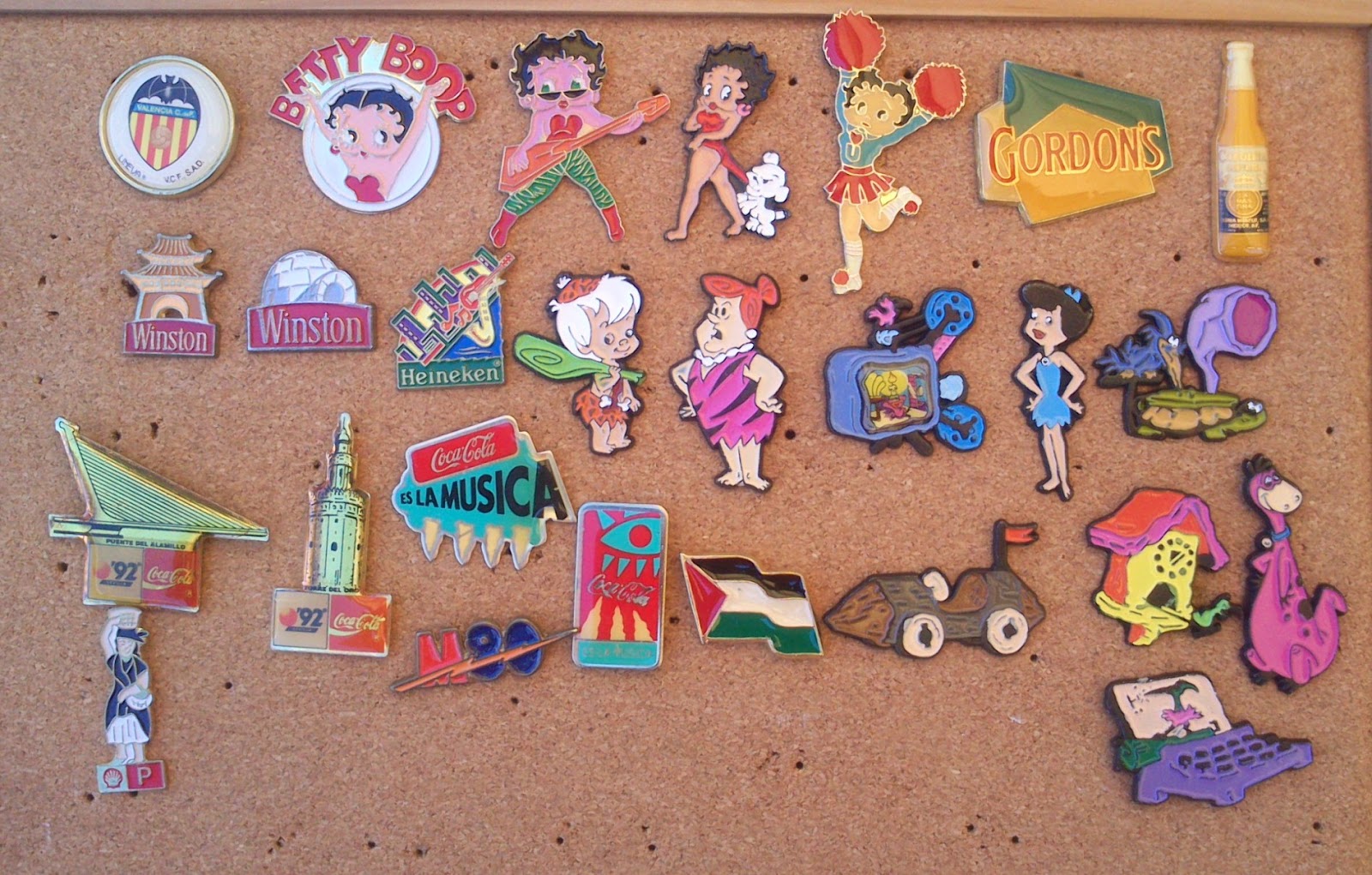 Colección de Pins de José Enrique: junio 2013