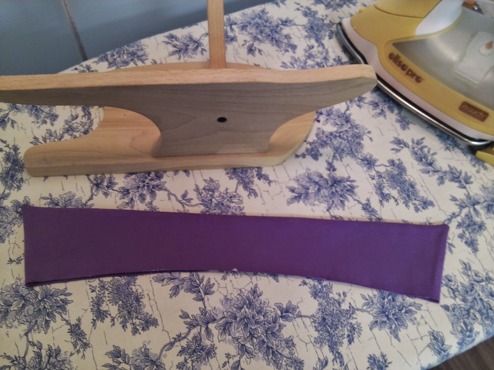 Diana's Sewing Lessons: Sewing a Collar and a Band