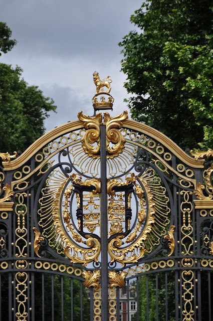 The F-Stops Here...: The Canada Gate