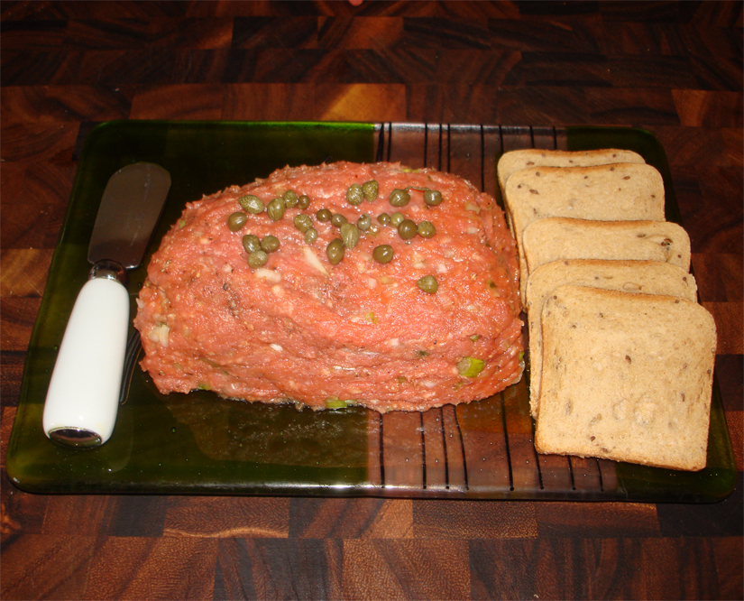 Kartoffelklösse Project: Cannibal Burger a.k.a. Steak Tartare