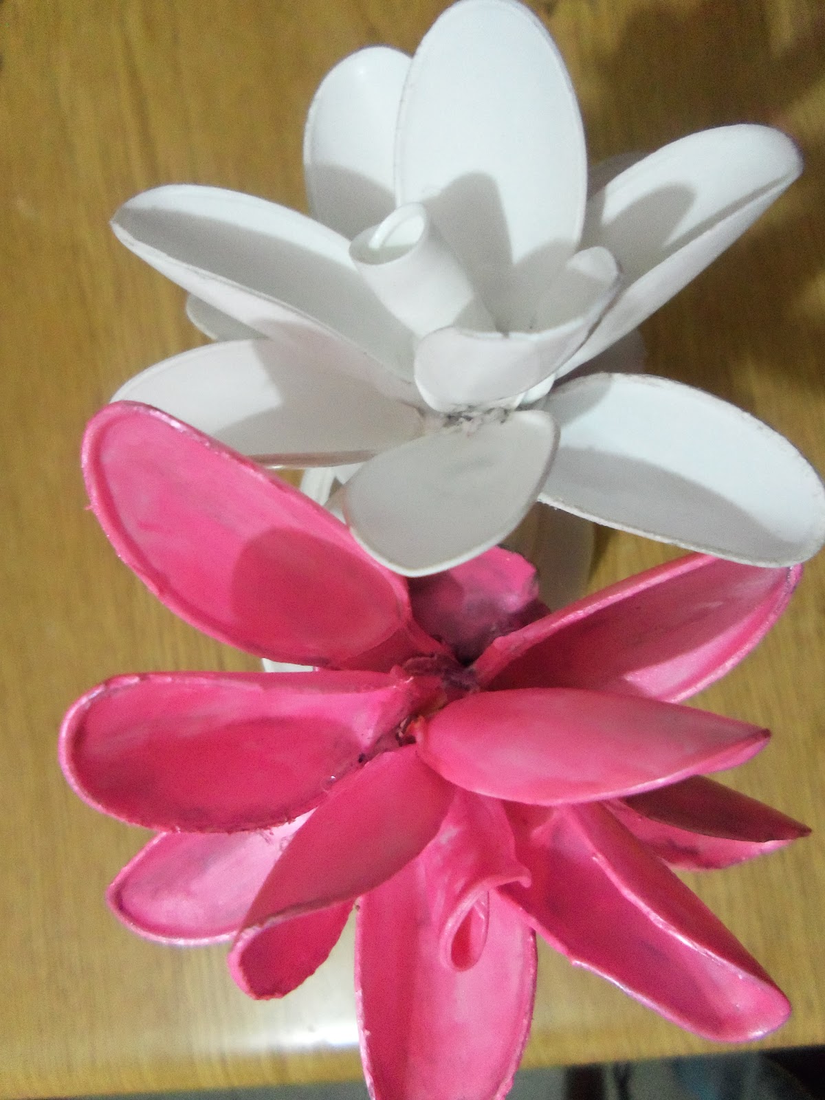 Reciclaje con Artesania: Flores con cuchara desechable (descartable)
