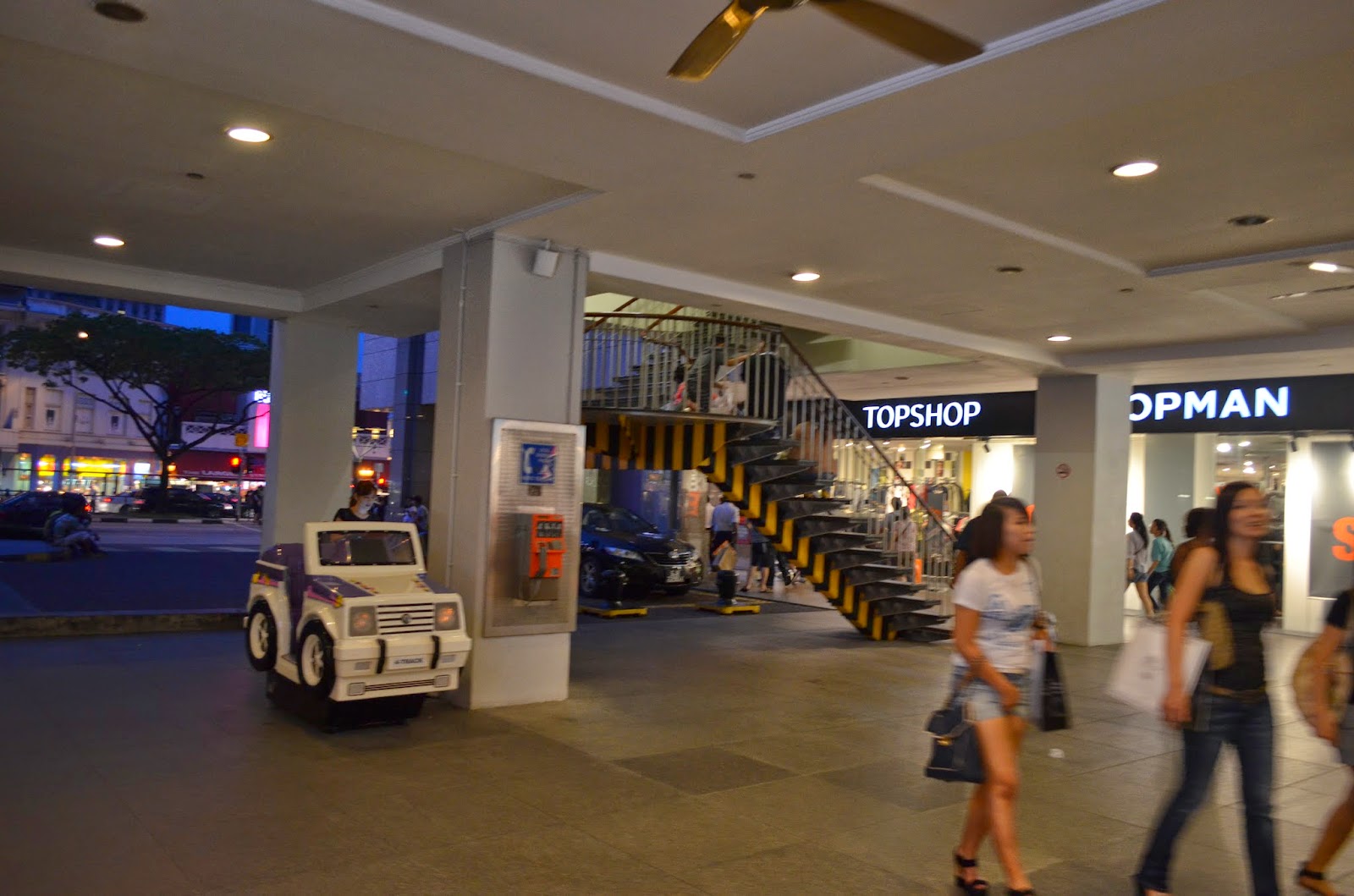 Our Journey : Singapore Bugis MRT - Bugis Junction Mall