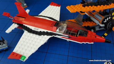The Brick Castle: LEGO CITY Airport Air Show review set 60103