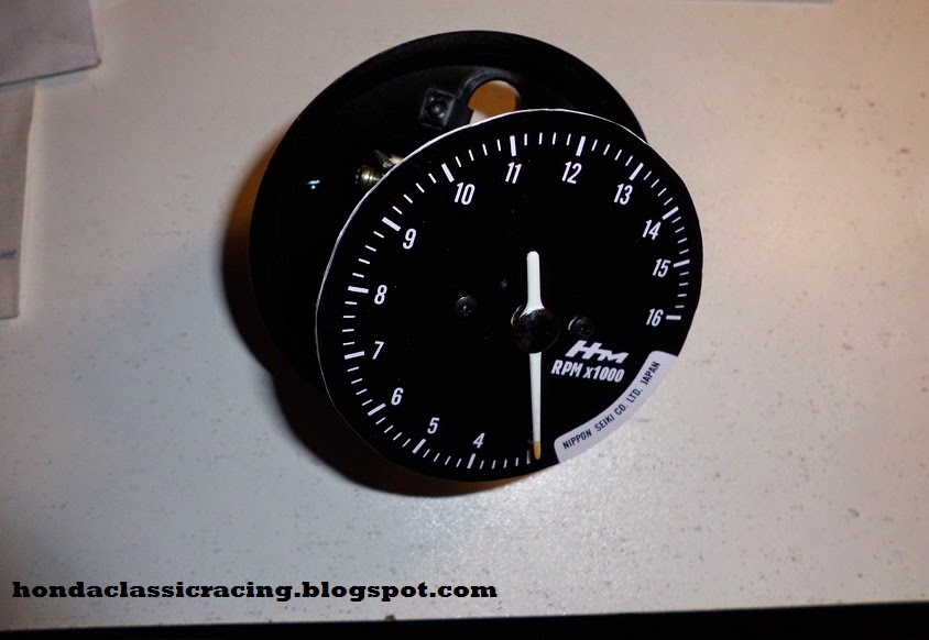 Honda Classic Racing: tachometer