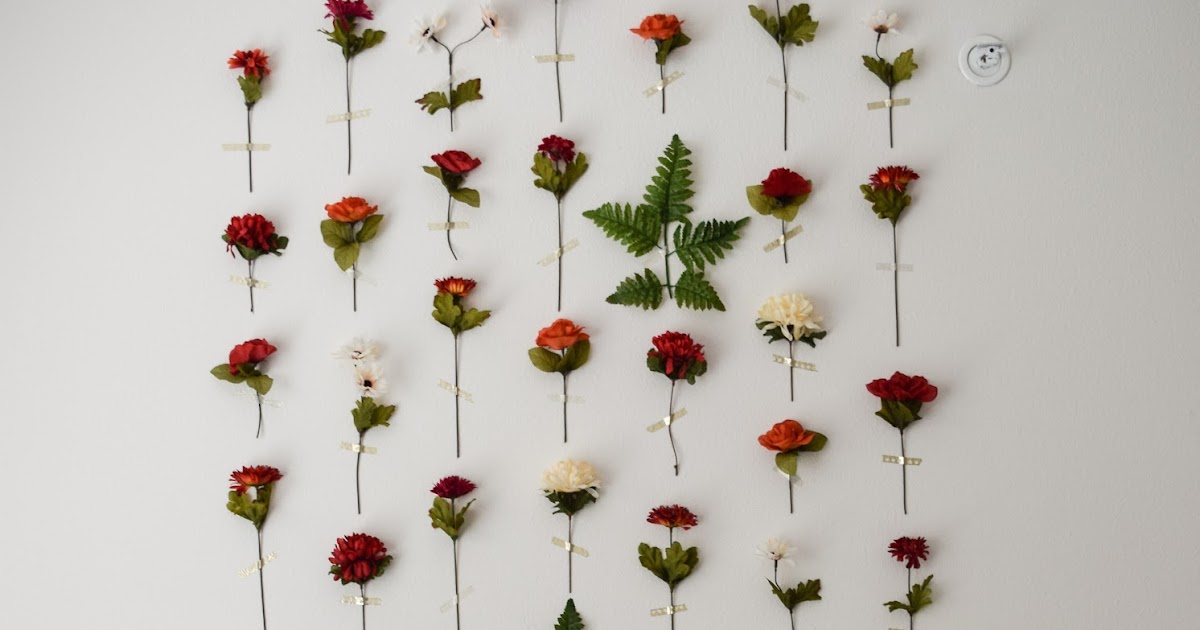 DIY flower wall | The Red Pencil Box