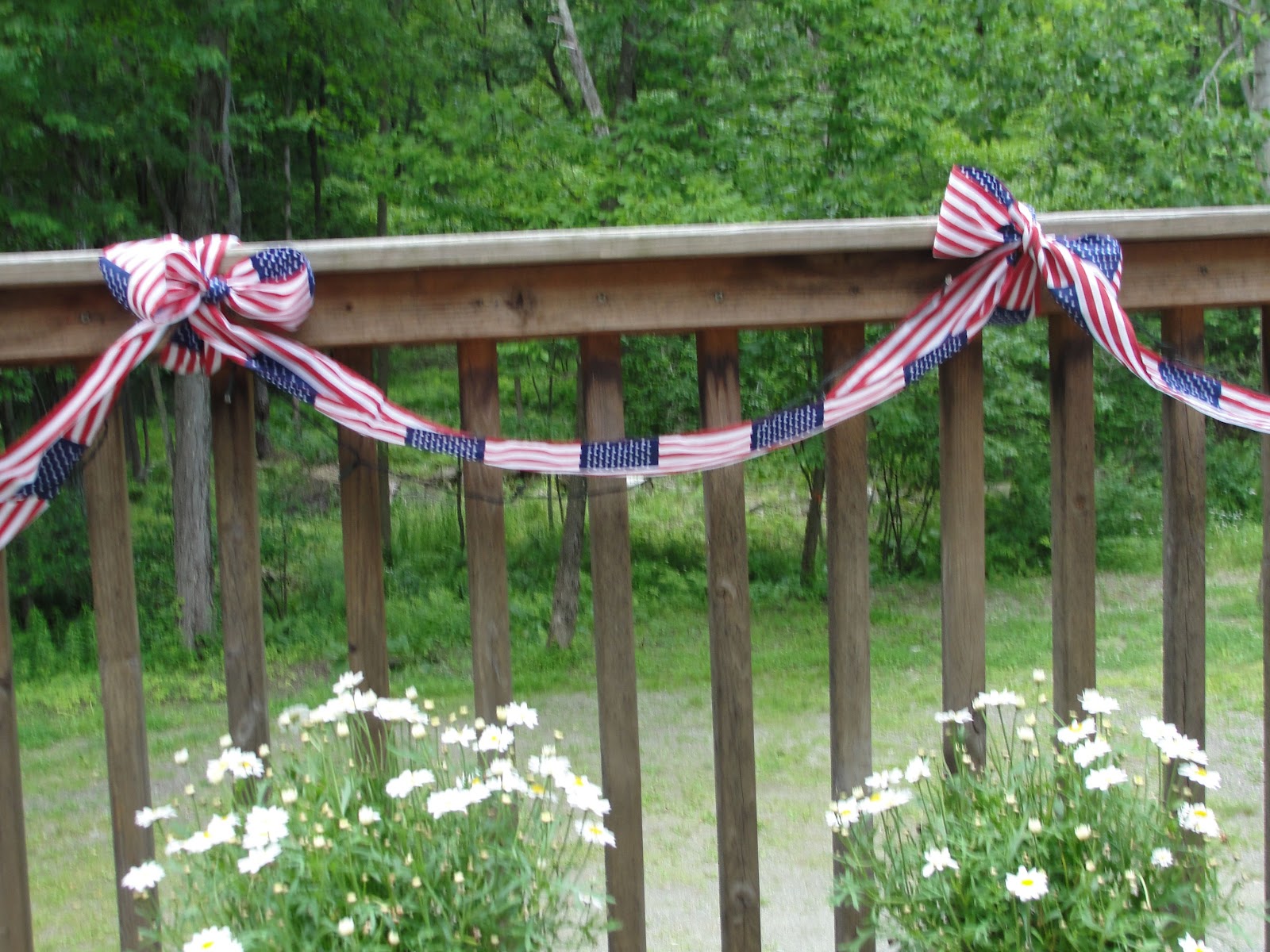 Let it fly!: Decorating for July 4: Here come the cockades!