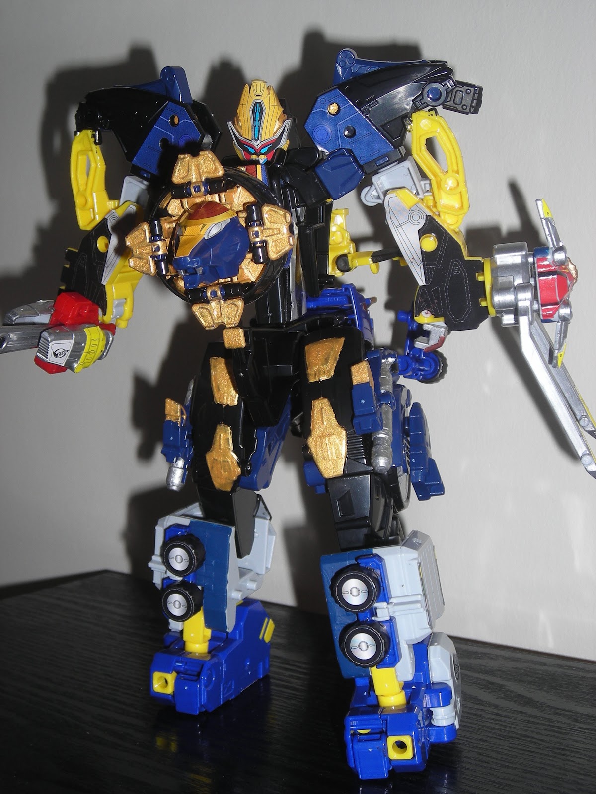 My Shiny Toy Robots: Toybox REVIEW: Tokumei Sentai Go-Busters Minipla ...