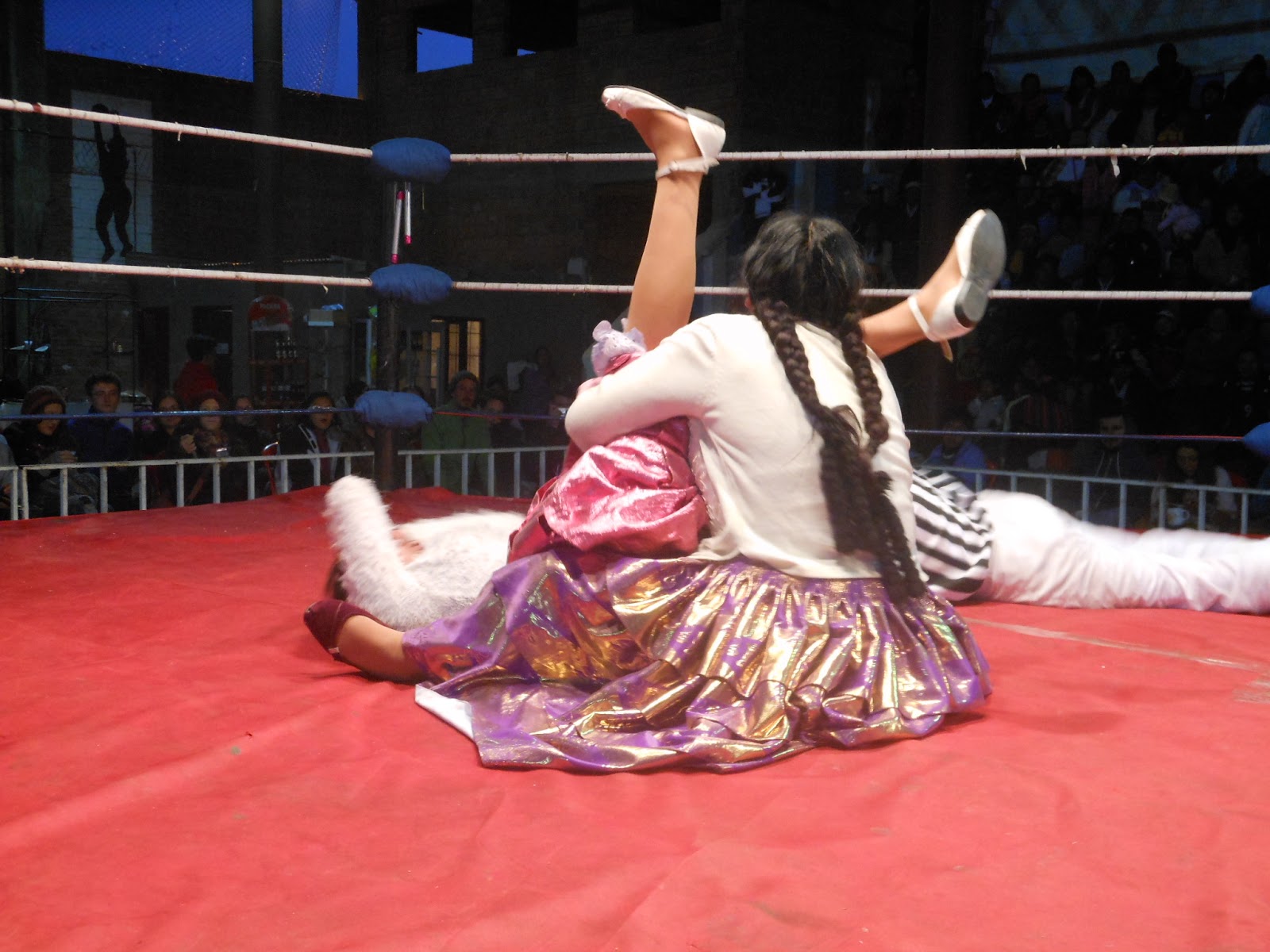 BOLIVIA CHOLITAS LUCHADORAS WRESTLING: WRESTLING CHOLAS EN ACCION.-