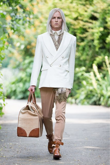 Florin Dobre primavera/verano 2017 para London Collections Men - Akío ...