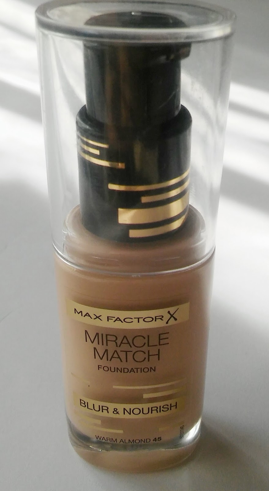 Max Factor Miracle Match tečni puder