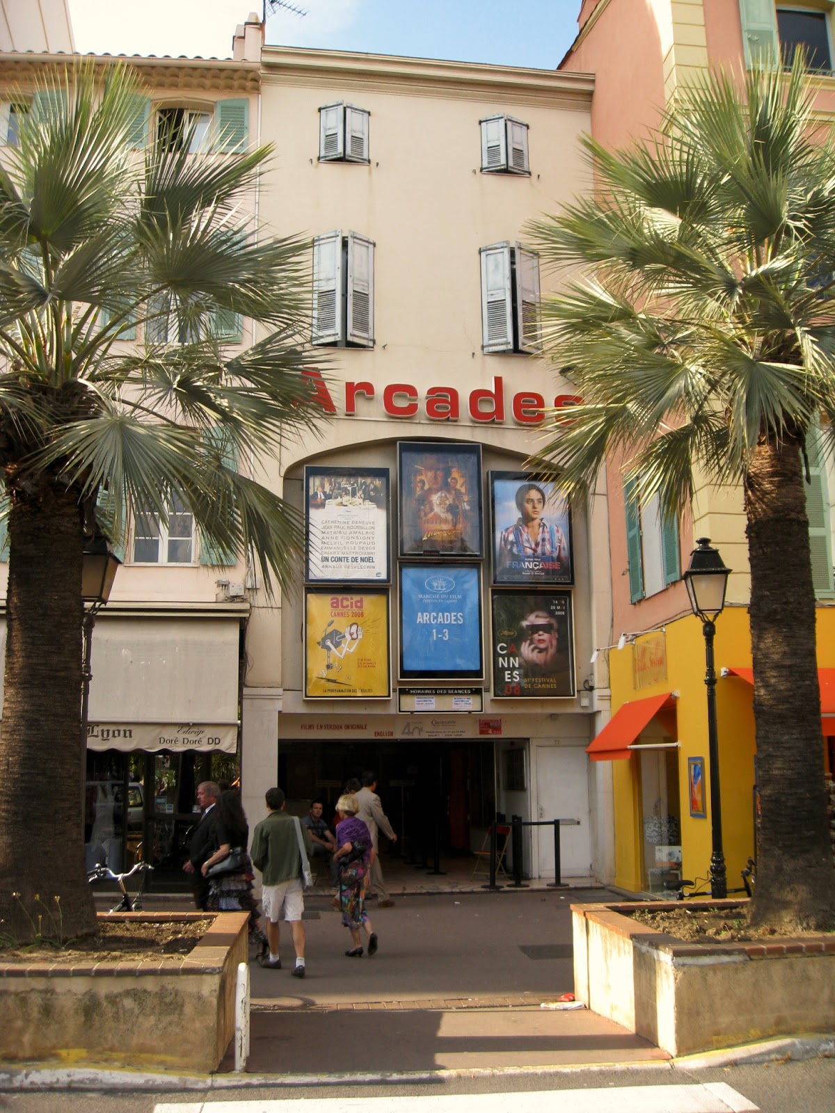 Elokuvateattereita: Cinéma Les Arcades