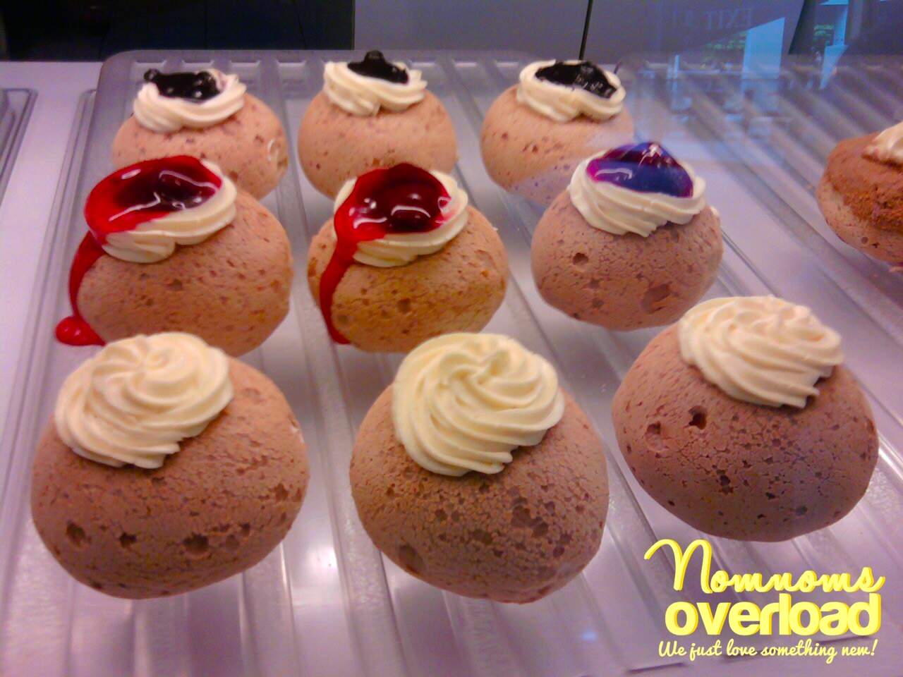 Nomnoms Overload: Chewy Junior's Heavenly Cream Puffs!