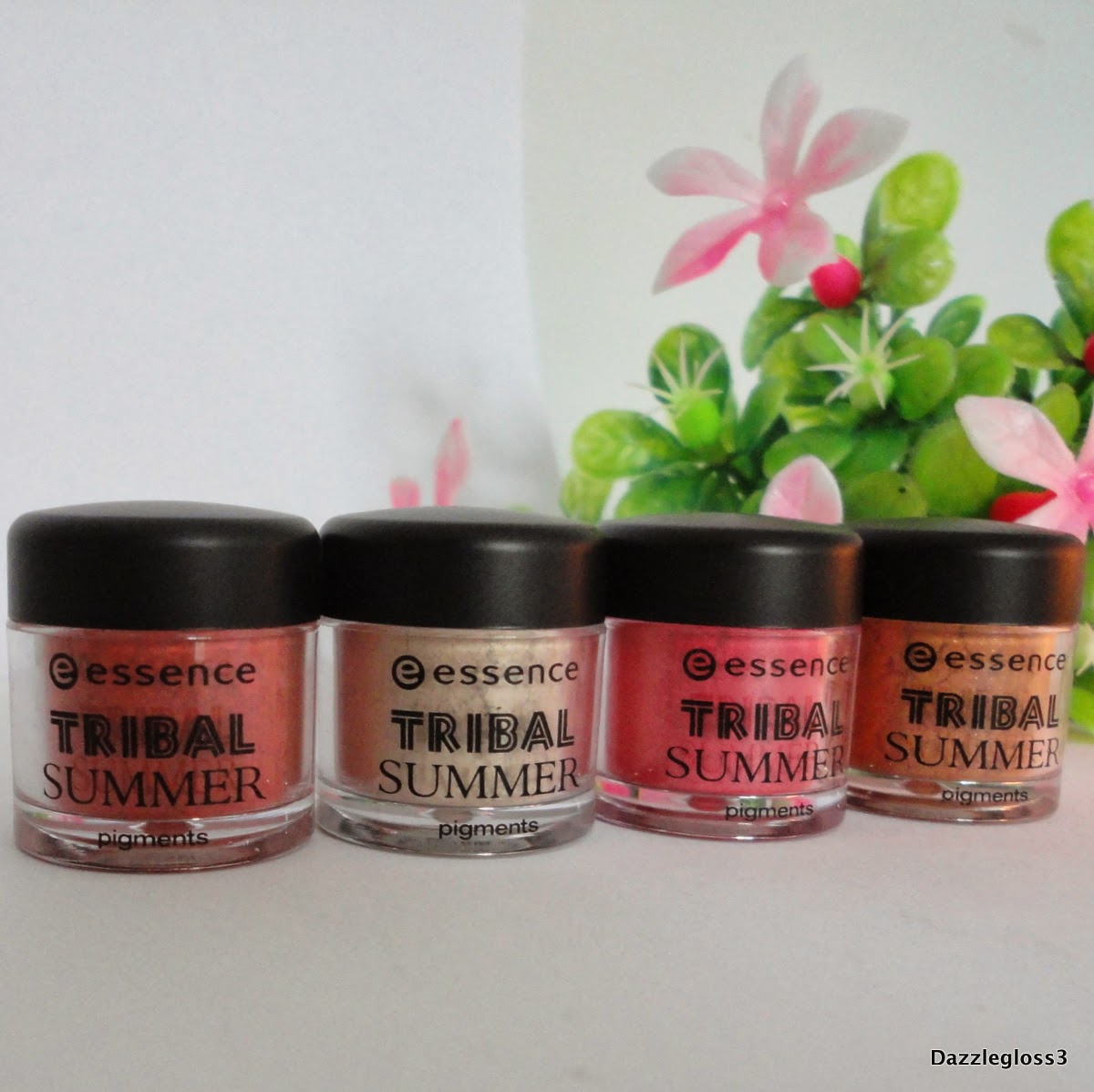 Dazzlegloss3: Essence Tribal Summer Collection