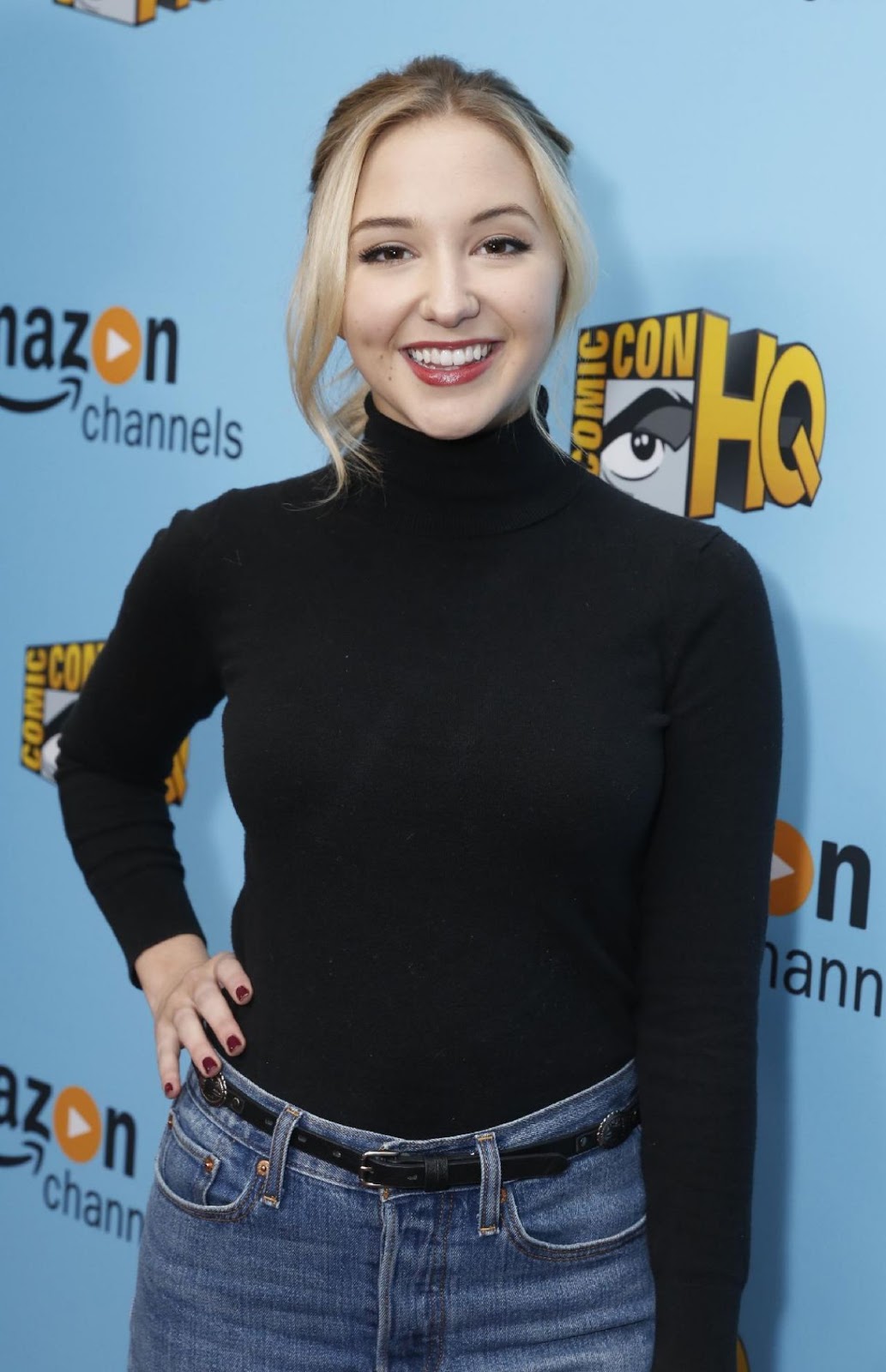 Starlet Arcade: Audrey Whitby