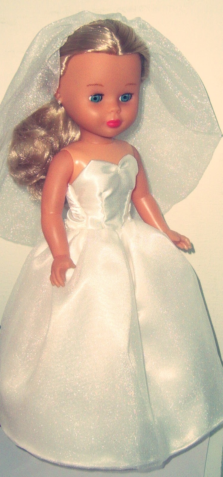 la caja de sorpresas 2: nancy novia.