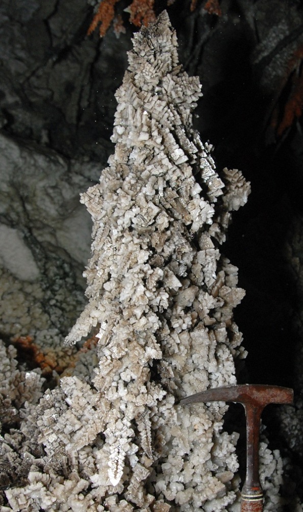 Skeletal Halites Crystals - Geology In