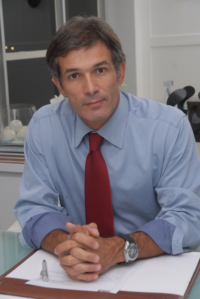 Charles Sá: CHARLES SÁ