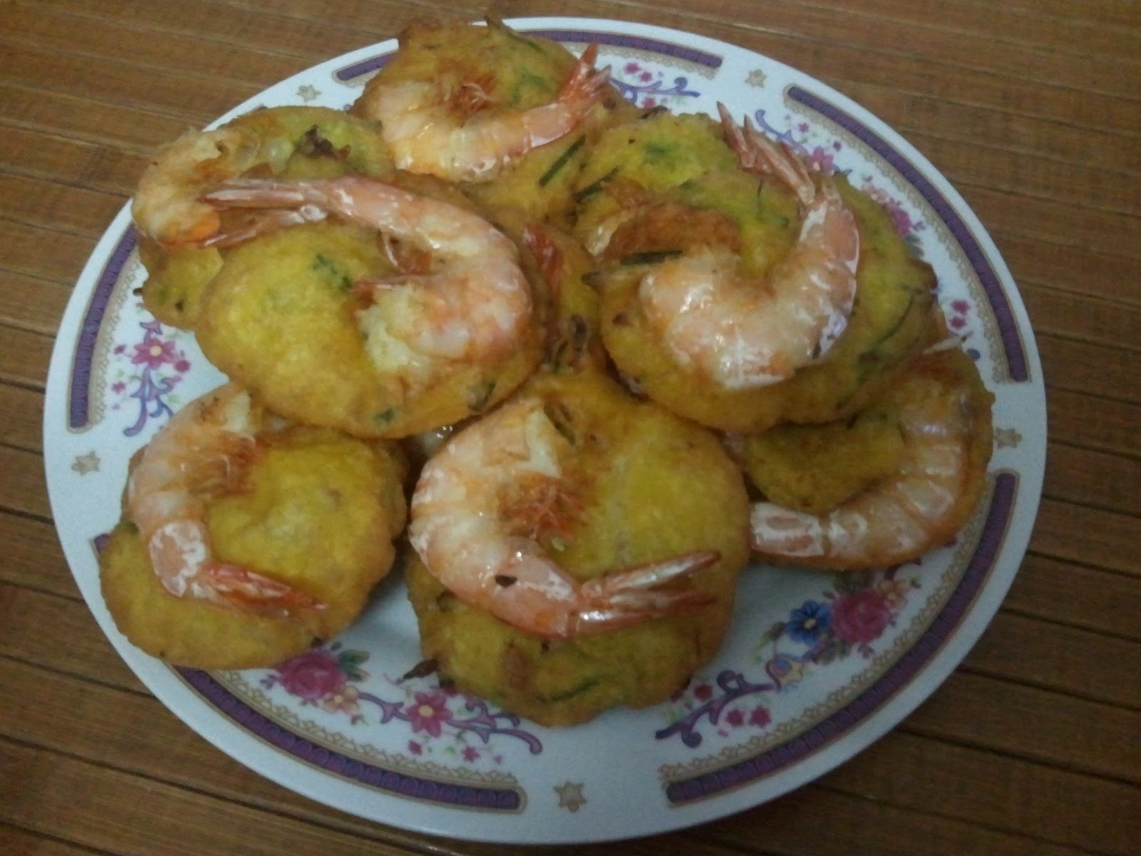 My New Cubicle: Cucur udang tembam resepi cik mat gebu