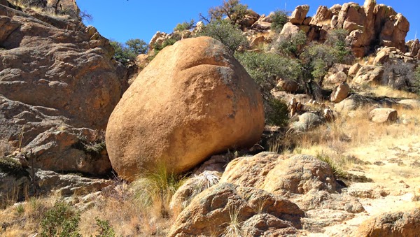 Camping and Horses : THE DRAGOON MOUNTAINS