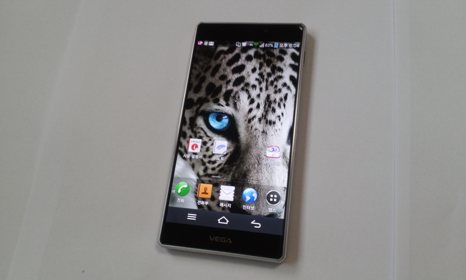 Sinking Fastball: Pantech Vega Iron Android smartphone unboxing hands ...