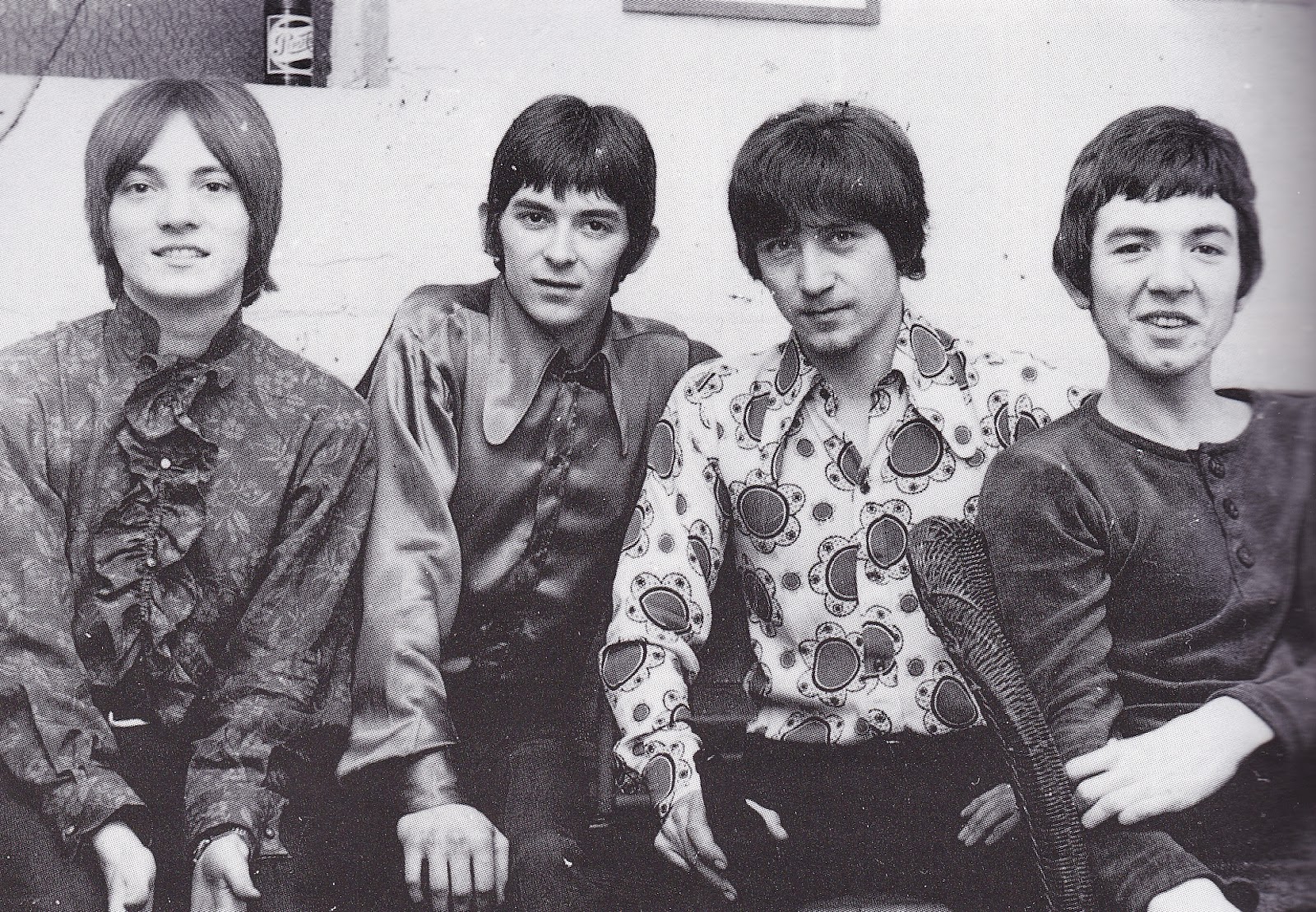 A Dandy In Aspic: Small Faces - 1960's Peacock Style Icons