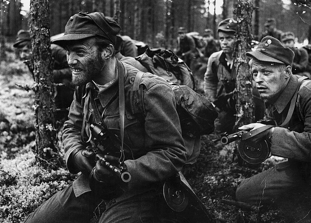 Armour force / Panssaroitu voima : Sissi / Finnish long-range jäger