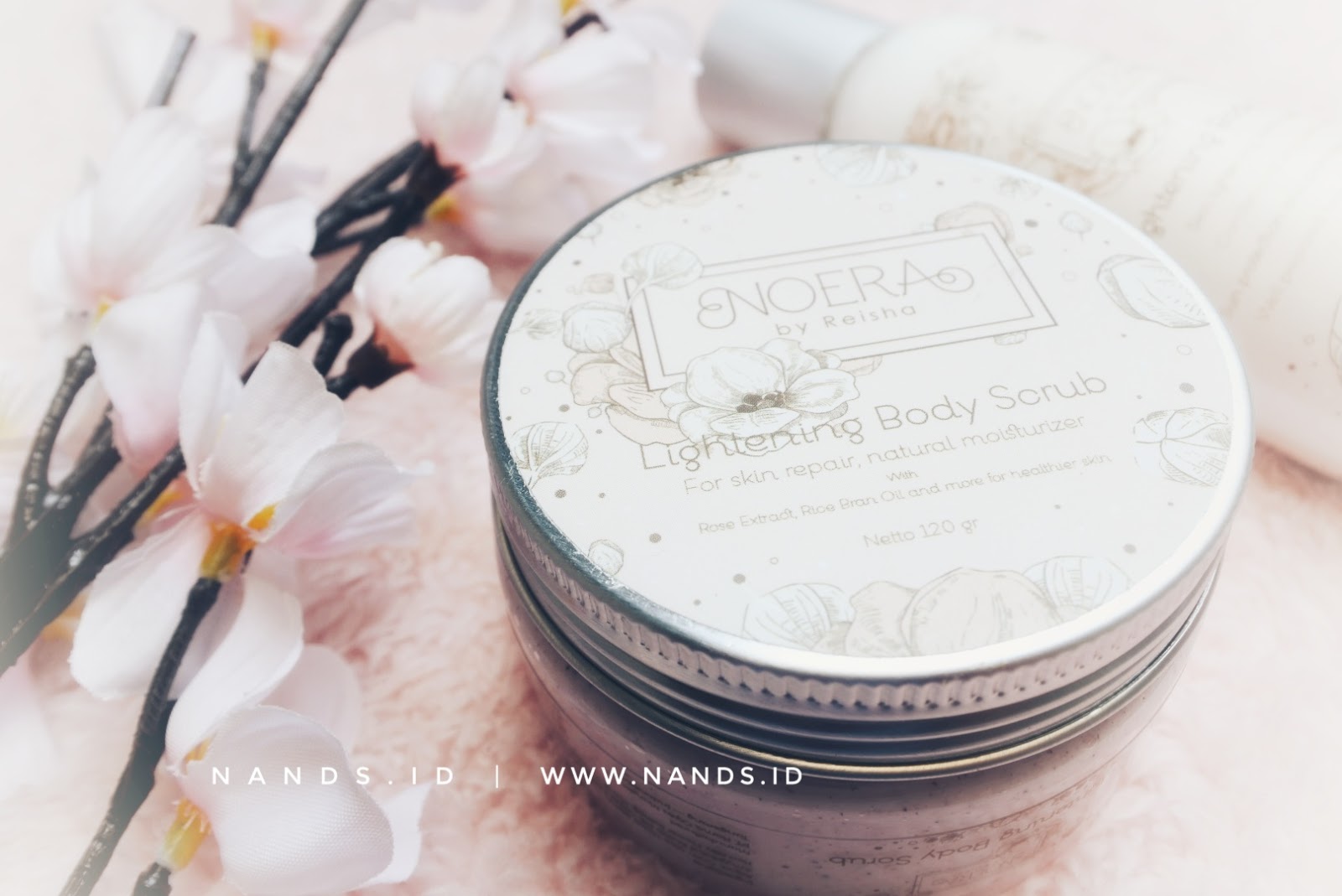 [Review*] : Noera Lightening Body Scrub dan Noera Lightening Body ...