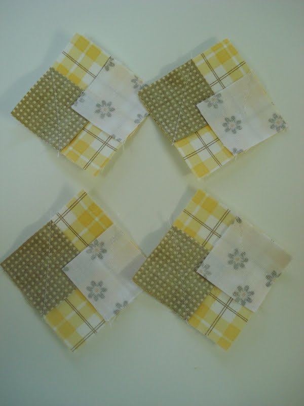 Bee In My Bonnet: Easy Square in a Square Tutorial...