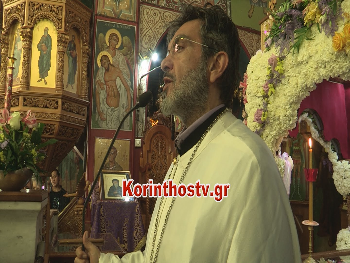 Η αποκαθήλωση του Κυρίου στον Ιερό Ναό Παναγίας Γιάτρισσας στο Λουτράκι ...