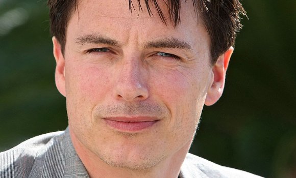 Scottish Actors: John Barrowman: new TV series, and convention appearance