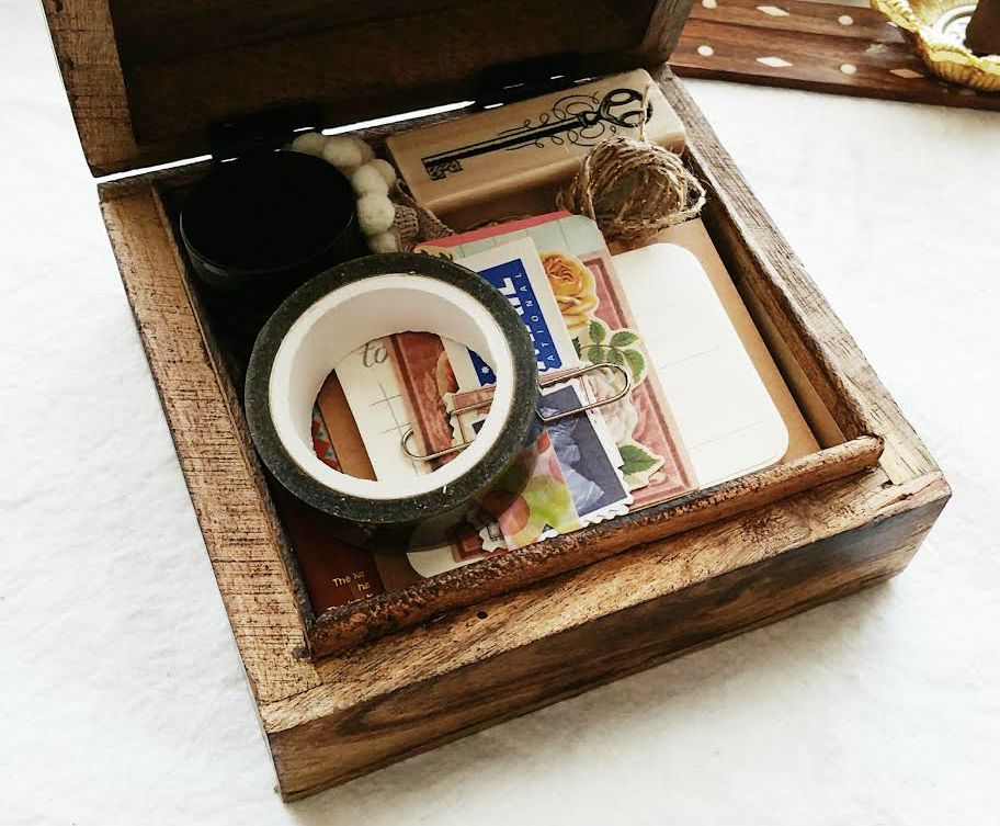 Snail Mail Treasure Box / Seaweed Kisses