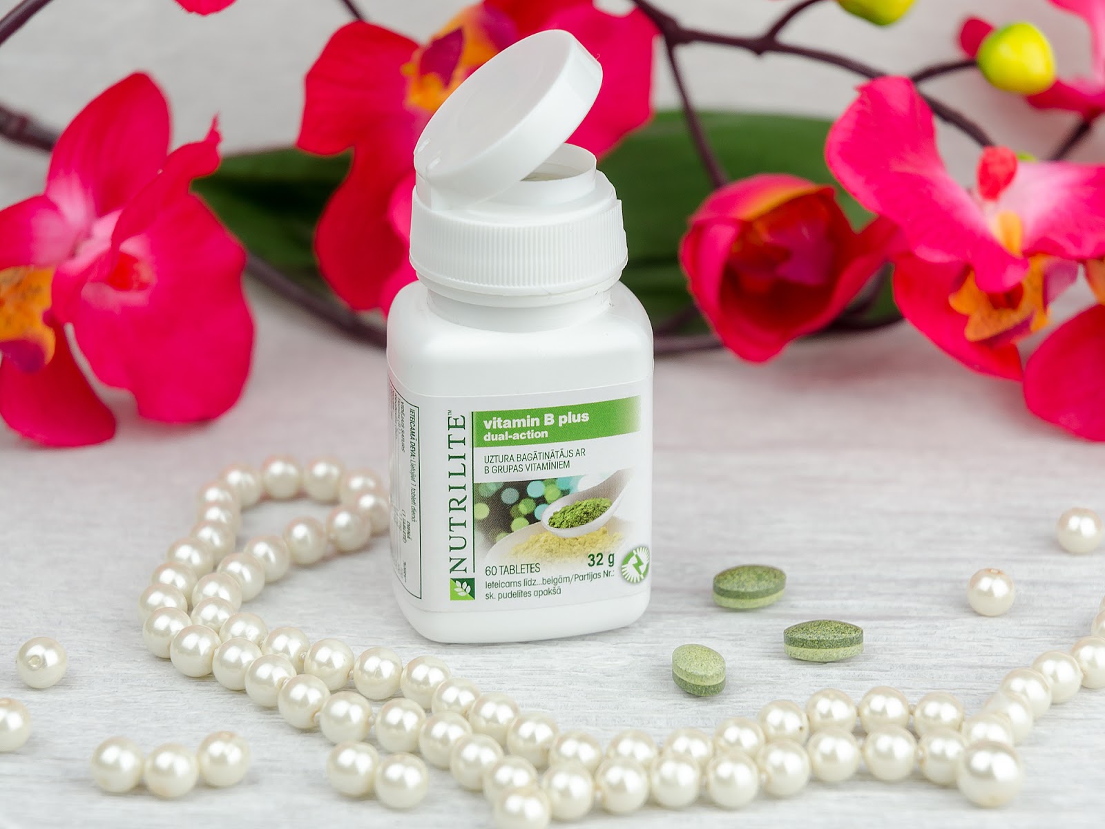 Amway Nutrilite Vitamin B plus atsauksme - Sievišķība... Make Up Angel