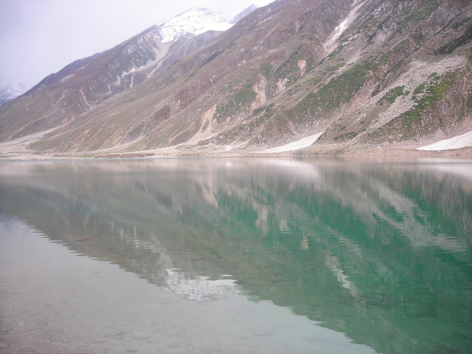 Apna Pakistan: A Lake Which Fascinates Fairies - Lake Saif-ul-Muluk ...