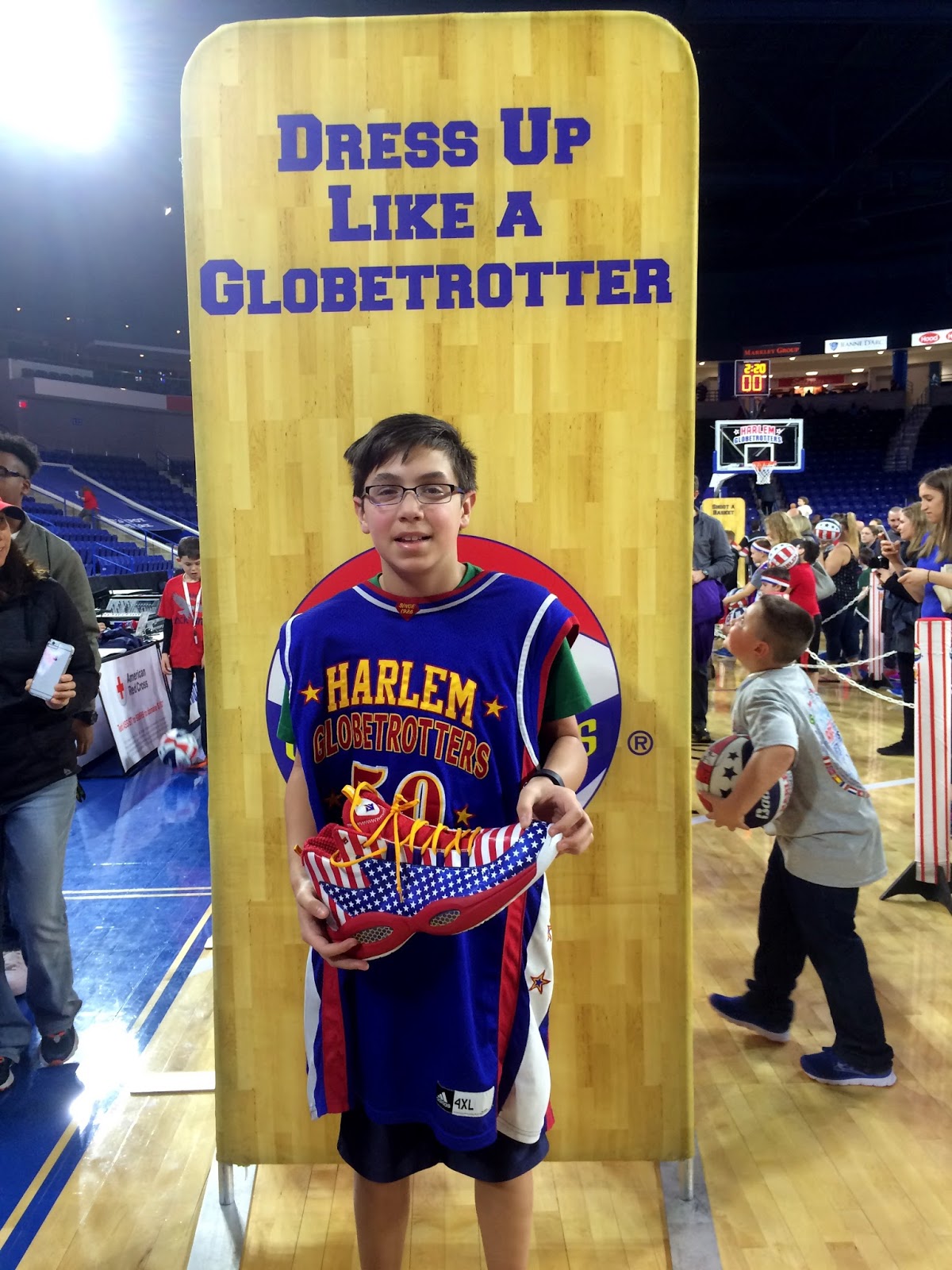 Evan and Lauren's Cool Blog: 3/3/17: Harlem Globetrotters Magic Pass ...
