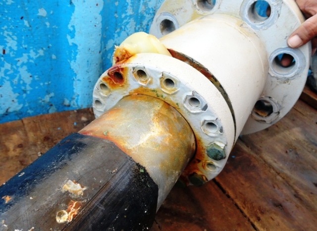 Offshore Engineering: Tight Flange strange failure