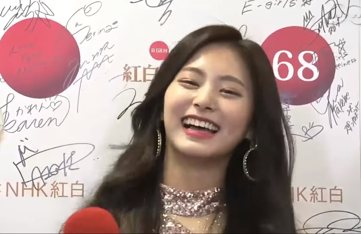 TWICE、ついにNHK 紅白歌合戦に初出場！「TT -Japanese ver.-」を披露したほか、「いつでも夢を」の合唱にも参加…楽屋 ...