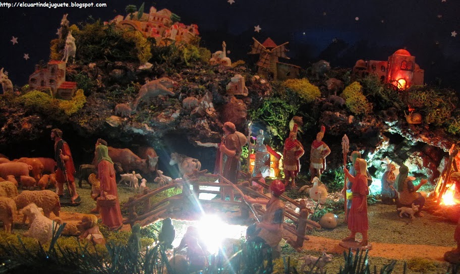El cuartin de juguete: Nacimiento con luces y figuras Pech