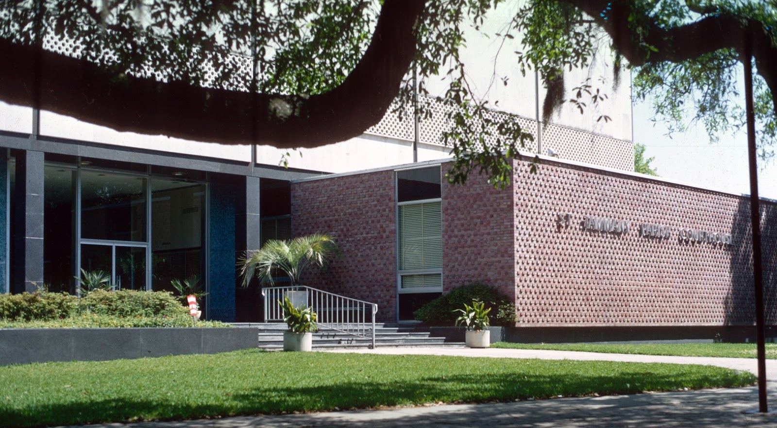 Covington Downtown: Courthouse History