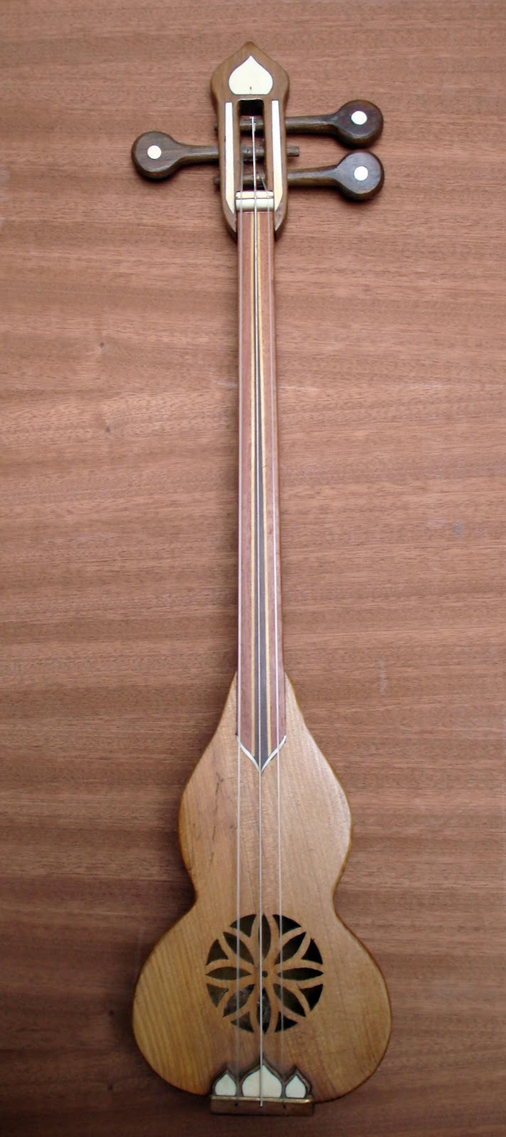 ARTESANÍA MUSICAL: Rabel