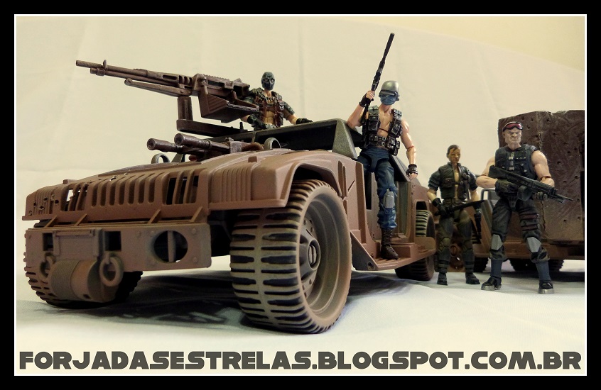 Forja das Estrelas: Custom Mad Max - Bullet Farm Raging Bulls