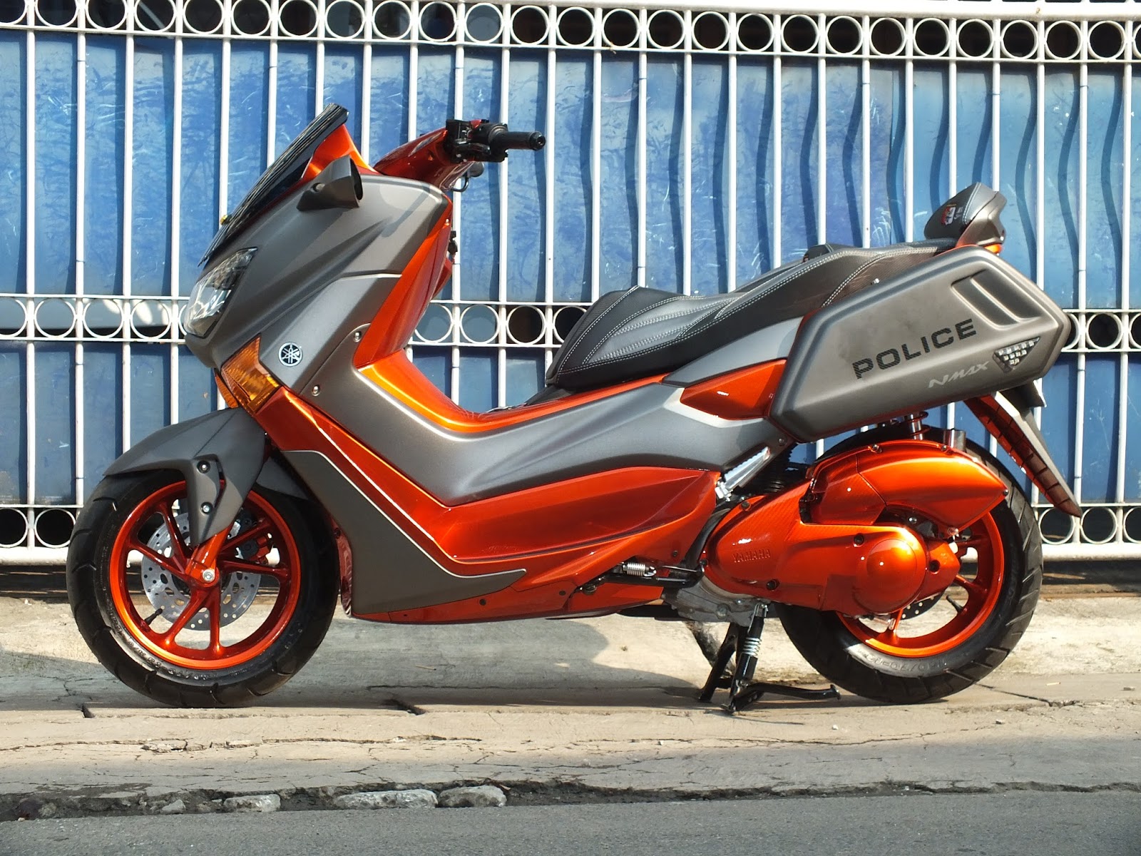 Ngecat MOTOR: YAMAHA NMAX CUSTOM PAINT TWO COLOR GUN METAL & ORANGE CANDY