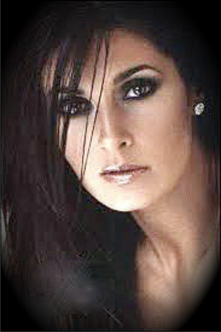 Mayrin villanueva revista h extremo - chesslasopa