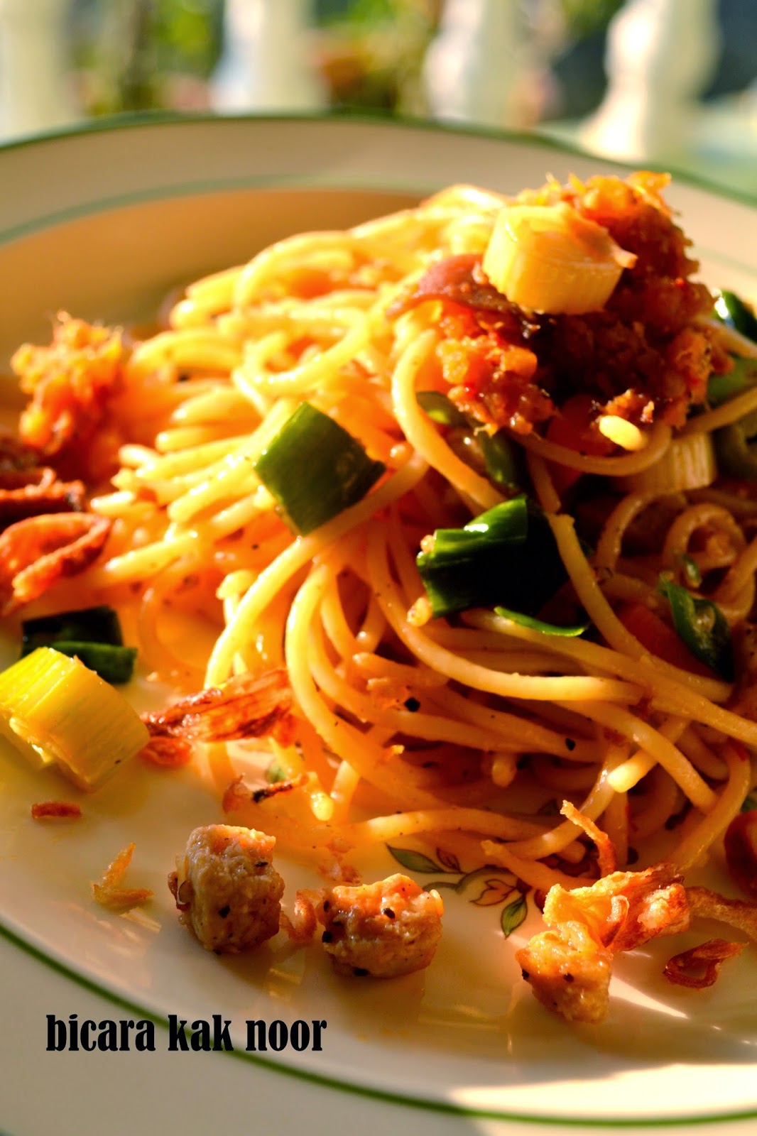 Spaghetti Goreng Simple Dan Sedap - Dapur Kak Noor