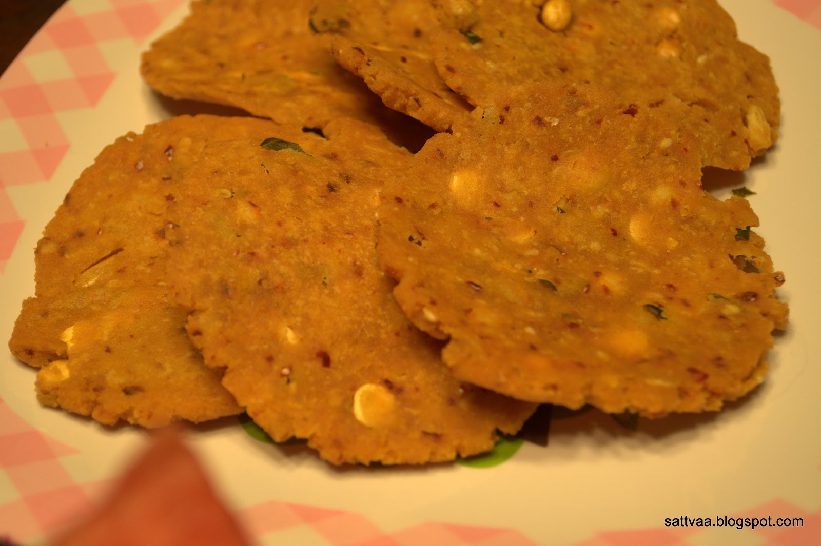 Sattvaa: Nippattu - crunchy, crispy snack