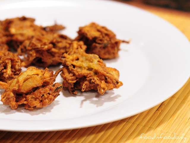 Pepper Mill: Ulli Vada / Savala Vada/ Onion Pakoda