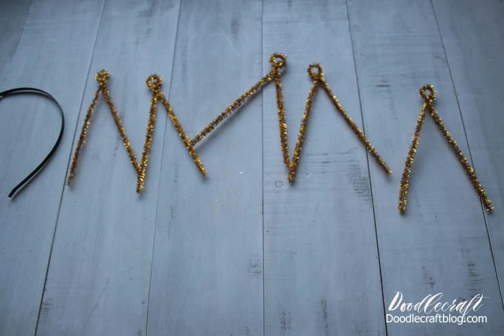 DIY: Pipecleaner Crown Headband