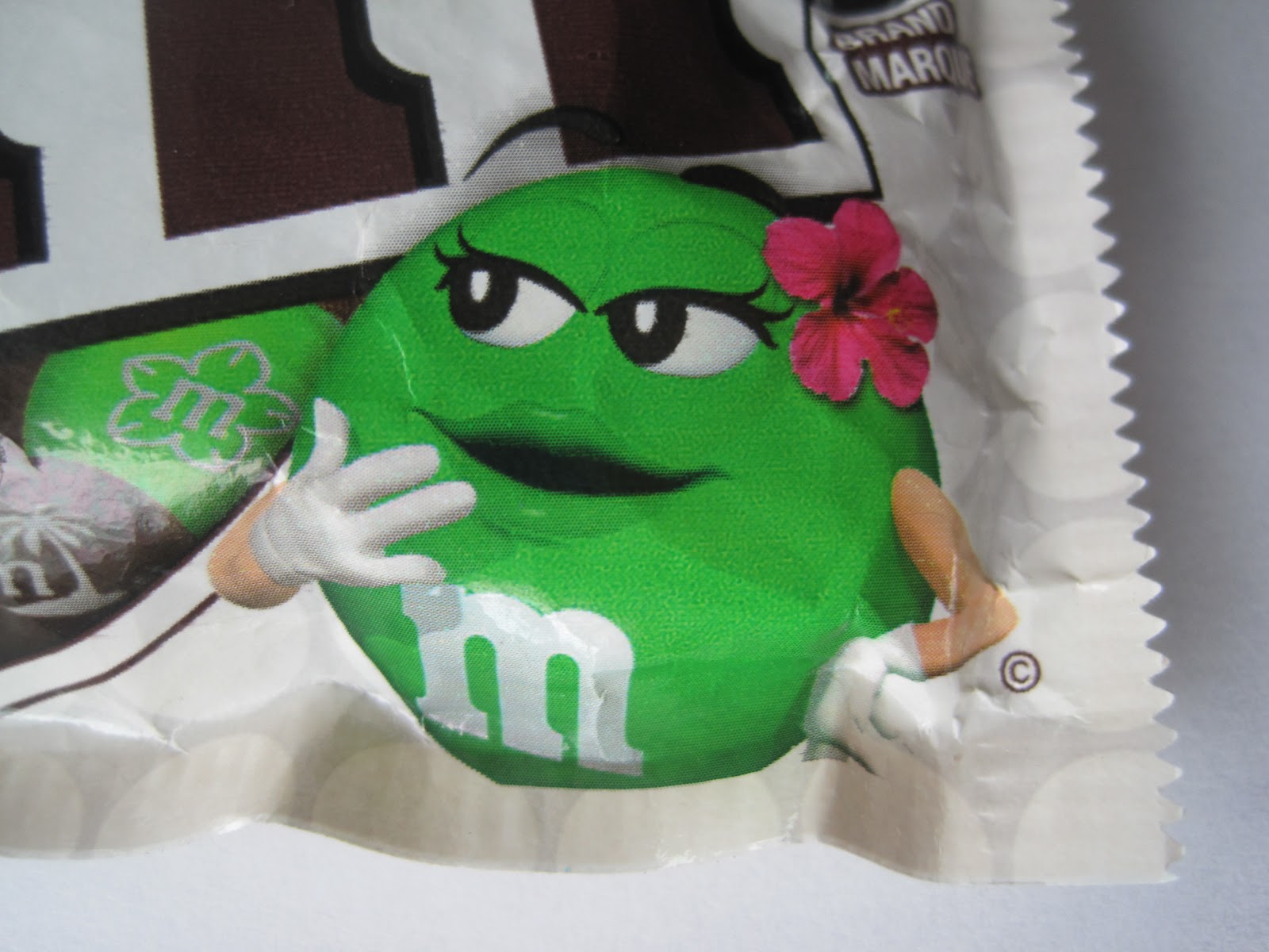 Walking The Candy Aisle: M&M's Coconut review