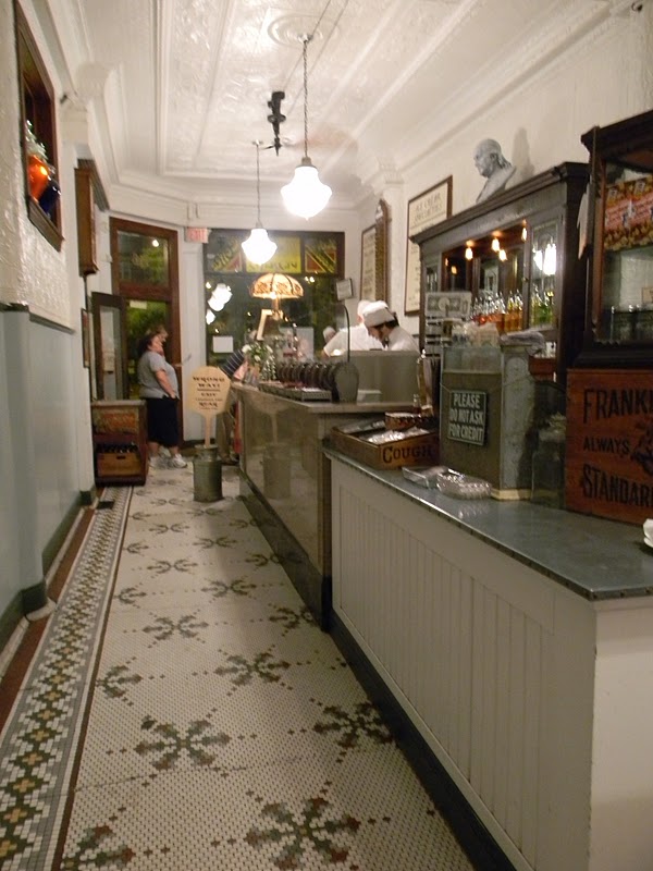 Taste & Travel: Franklin Fountain