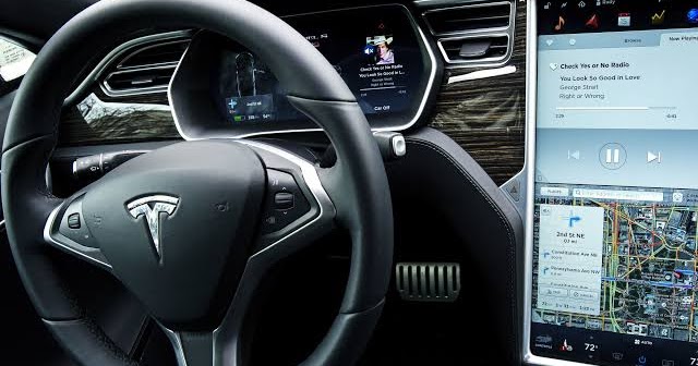 Tesla’s New Safety Features Really Push You to Stay in Your Lane ...