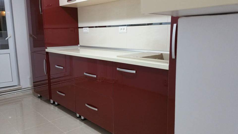 BLOGUL CU MOBILA: Bucatarie cu frigider incorporat